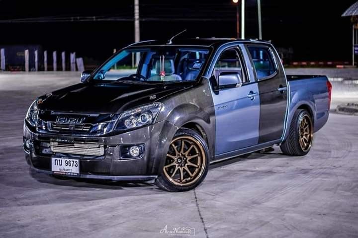 Modifikasi Mobil Isuzu D-Max - Labkes Kalbar - Laboratorium Kesehatan ...